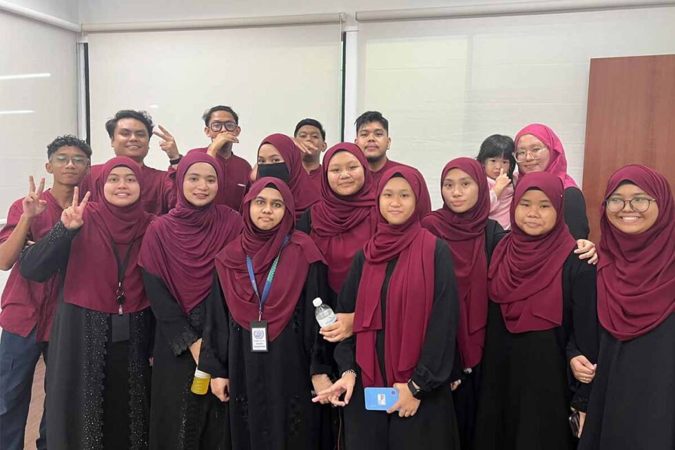 Bangladeshi migrant workers, students are among 24 individuals to be recognized in the 2024 ...